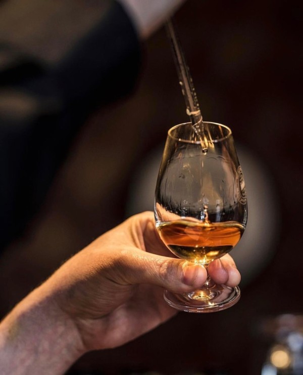 Whisky Talk: Adding Water To Your Whisky – The Scotch Malt Whisky ...